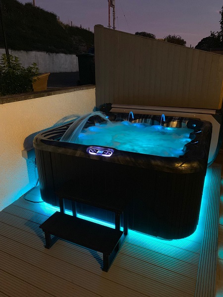 Best Hot Tub Customer Reviews | Hottubsuppliers.com | Hot Tub Chooser