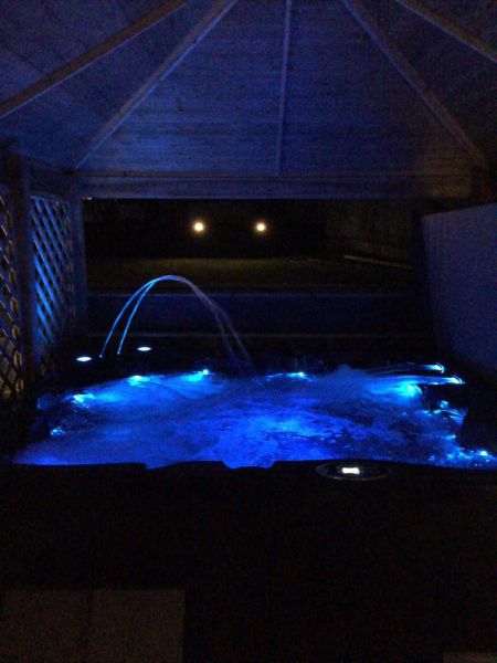 Best Hot Tub Customer Reviews | Hottubsuppliers.com | Hot Tub Chooser